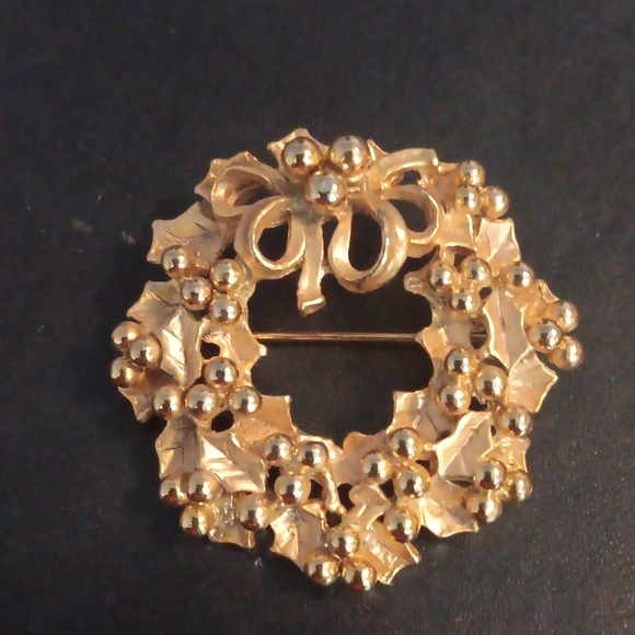 Jewelry | Vintage Christmas Reef Brooch | Poshmark